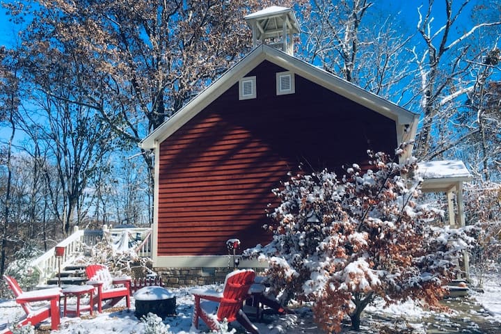Secluded, Long Range View, Hot Tub, Fire Pit, Pets - Brown County, IN