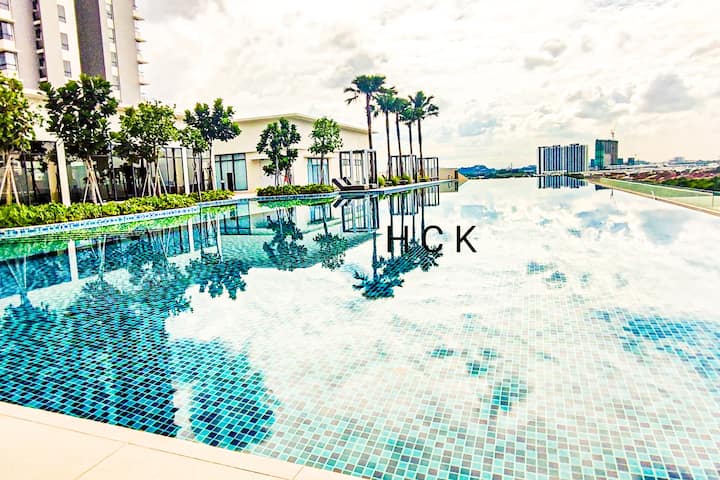 20h Above Mall 14pax 4br 5minsetiacitymall/i-city - Shah Alam