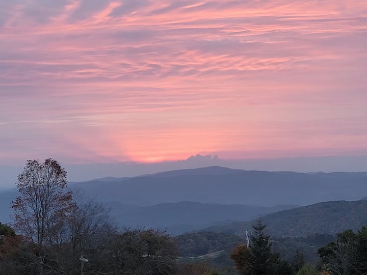 Pebble At The Pinnacle Pool/hot Tub/concerts/hike! - Beech Mountain, NC
