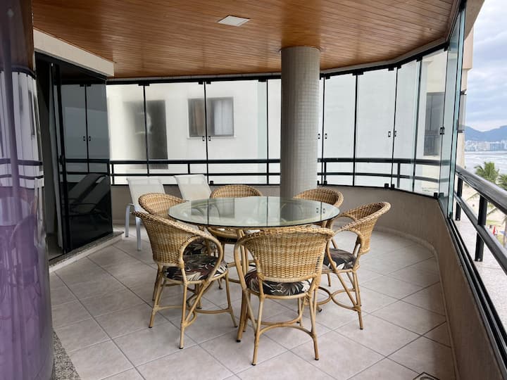 ÓTimo Apto Família Frente Mar
Meia-praia - Porto Belo