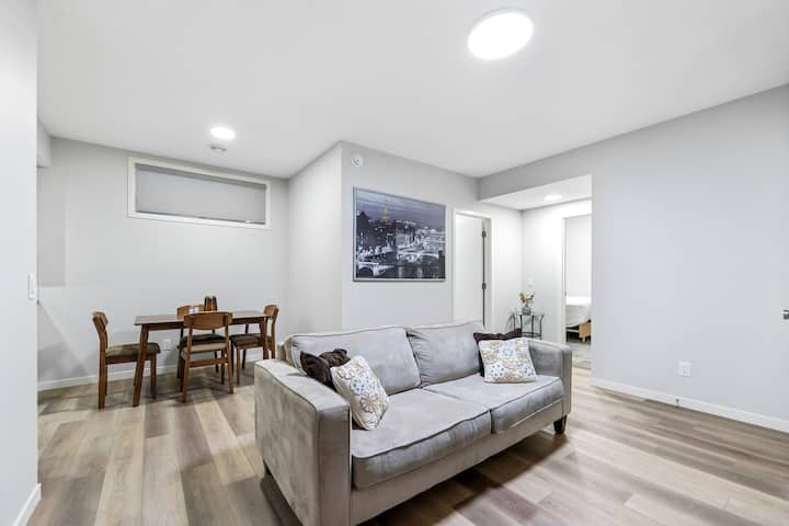 Pristine 2-bed Basement - Airdrie