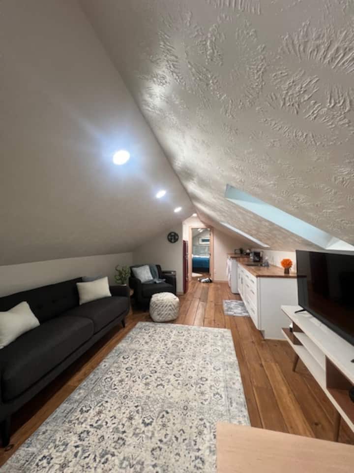 Luxurious Furnished Loft Suite - Great For Nurses! - Sioux Falls, SD