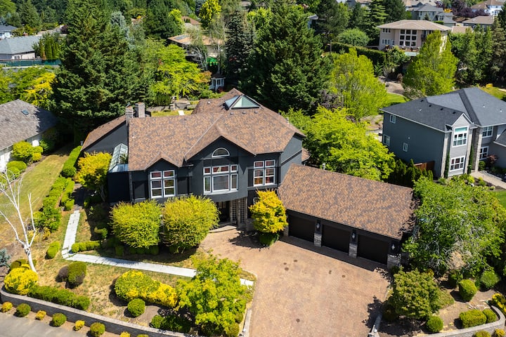 The Lemon Drop Lair - Petfriendly Spaciousbackyard - Tigard, OR