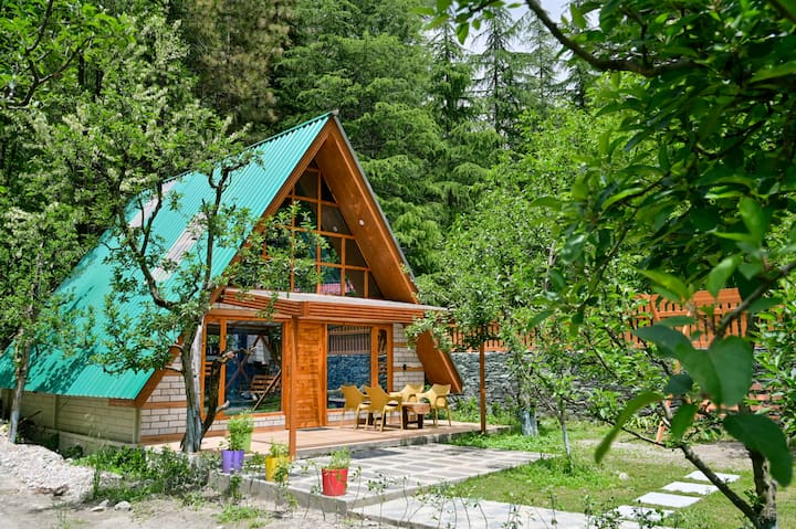 Scandinavian A-frame Cottage - Kasol