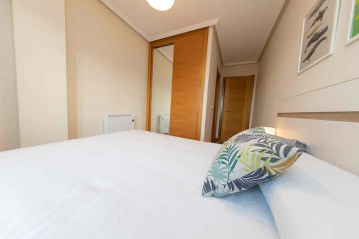 Apartamento 2 Dormitorios&2 Baños En Urbanización - Foz