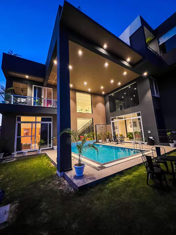 Corner Villa | 5 Bhk W/2 Pools - Jaipur