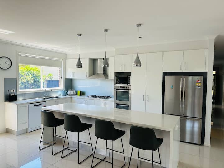 Spray Your Best Rosebud - Melbourne