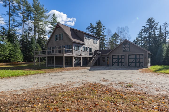 Tuckaway Chalet W/ 11 Beds, Fireplace, Billiards - Bethel, ME
