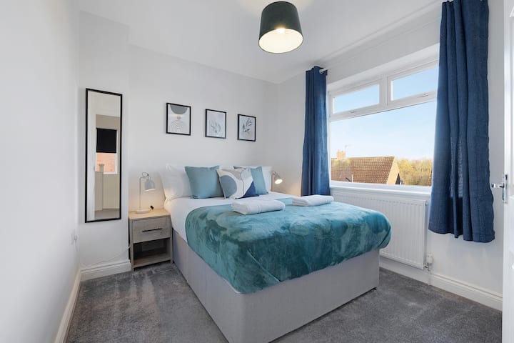 Modern 2 Bed Near River Tees, Parks, Town Centre - Stockton-on-Tees