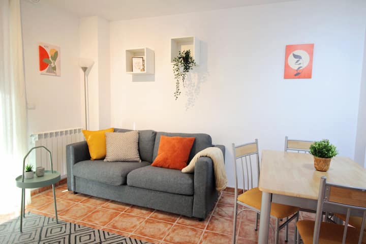 Piso Coqueto - Parking Y Balcón - Sabiñánigo