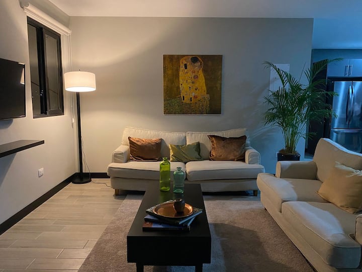 Great Views, Upscale Located Apt In San Salvador - San Salvador (El Salvador)