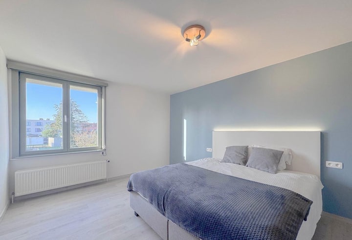 Bedroom + Ensuite Bathroom 20min Walk To Windmills - Damme