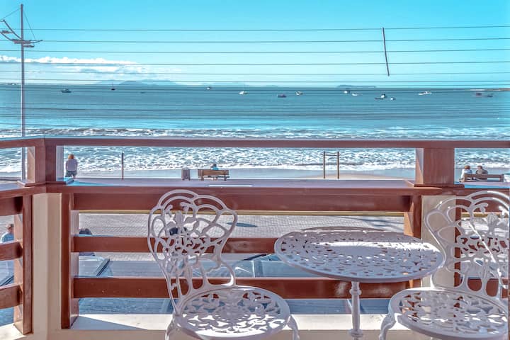 Suíte Em Prédio A Beira Mar, S.201, 2º Pavimento - Garopaba