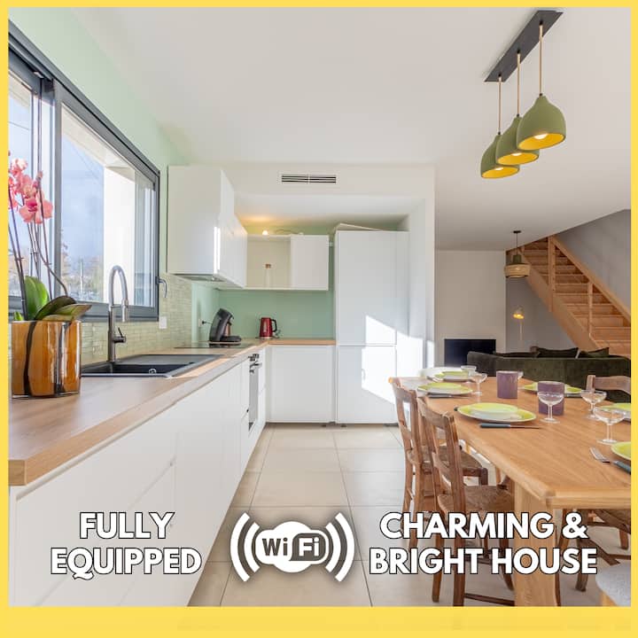 Maison Moderne Et Spacieuse Avec Jardin à Pessac - Eysines