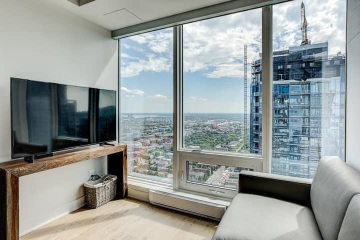 Mini Penthouse, Above 50th Floor - Montreal