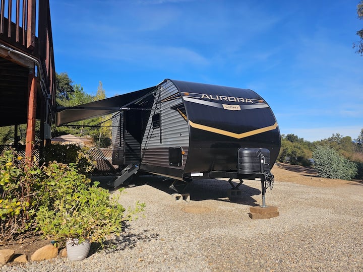 Camper Rv W/ Hot Tub On Ramona Homestead - San Diego, CA