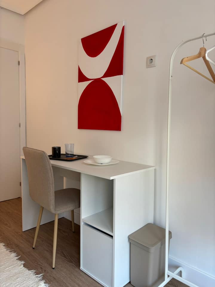 B3. Habitación Cómoda Y Elegante. - Madrid