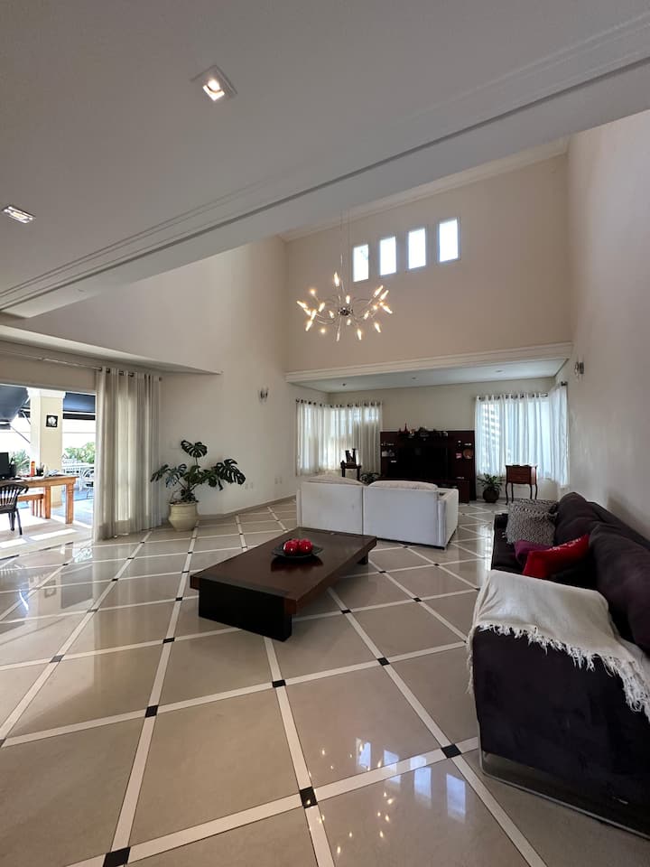 Casa Ampla Em Sorocaba Com Piscina E Wi-fi - Sorocaba