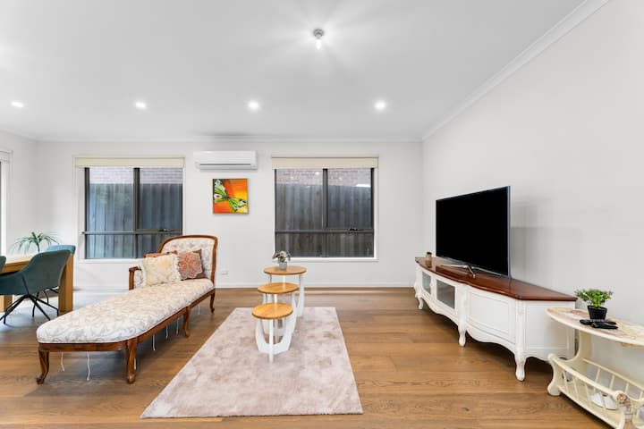 3br House In Heart Chadstone Near Shopping Leisure - Box Hill