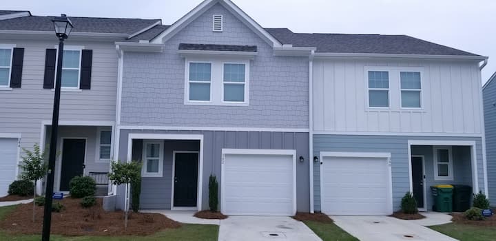 New 3-bed Townhouse Near Lake Allatoona & Hospital - Cartersville, GA