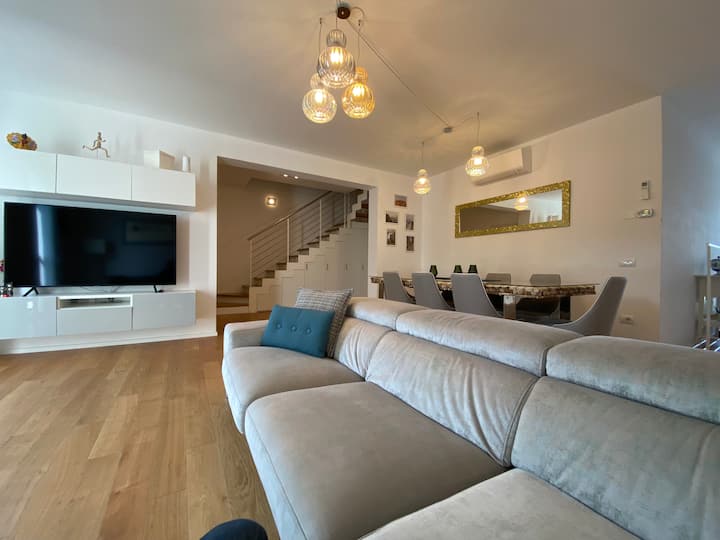 Beatrice Luxury Home - Ravenna