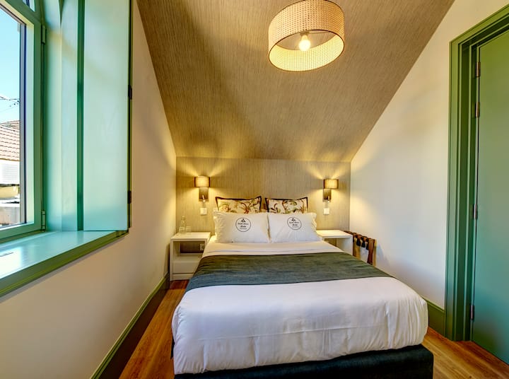 Sintra Green Chalet Bed&breakfast-mansard Room - Sintra