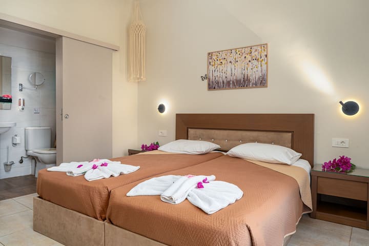 Small Double Room  - Stathis Rooms-300m From Beach - Kalamaki