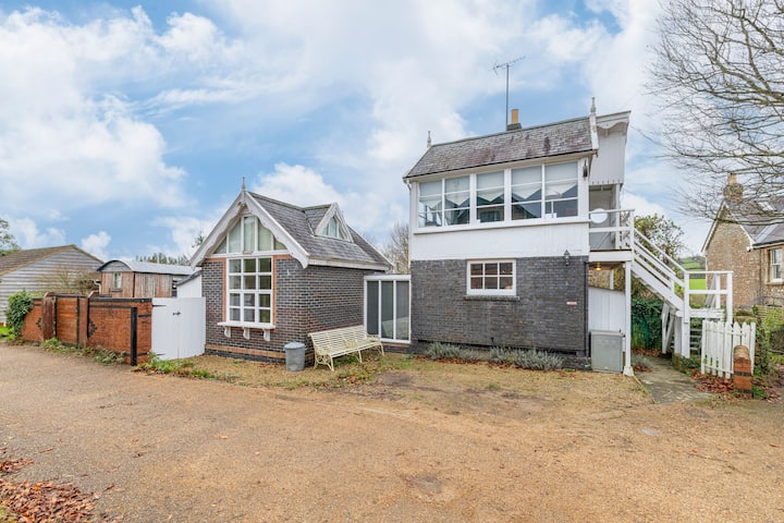 The Old Signal Box - Bath
