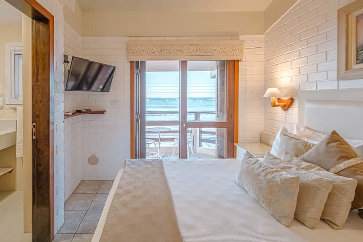 Suíte Em Prédio A Beira Mar, S.204, 2º Pavimento - Garopaba