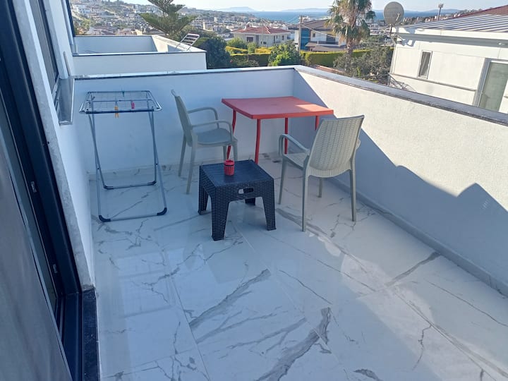 Cesmeholidayhomes 17 (1+1) Balkonlu Deniz Manzara - Alaçatı