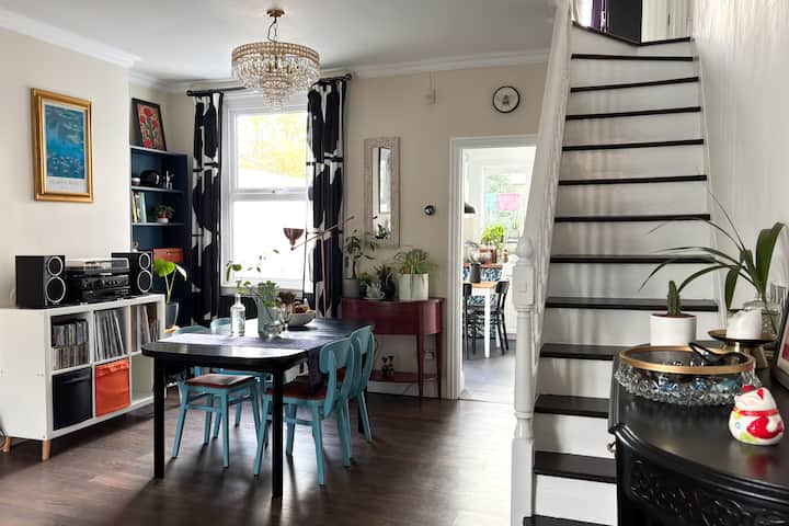 The Eccentric Dutchess. Entire House With Garden. - Londres