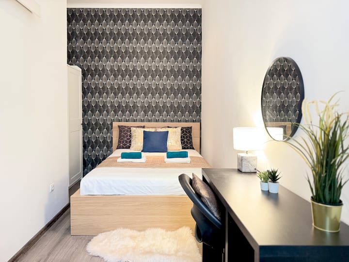 The Golden Grotto W/ 3bdrs@gozsdu Center Budapest - Budapest