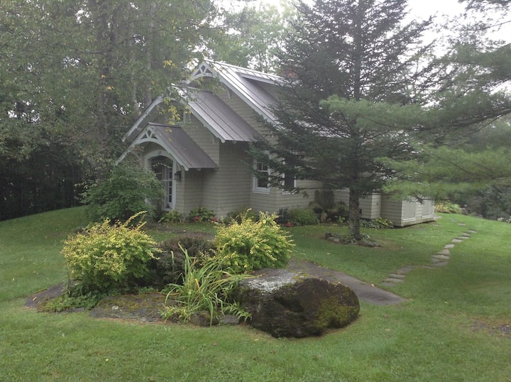 Charming Village Cottage With A Postcard View - Stowe, VT
