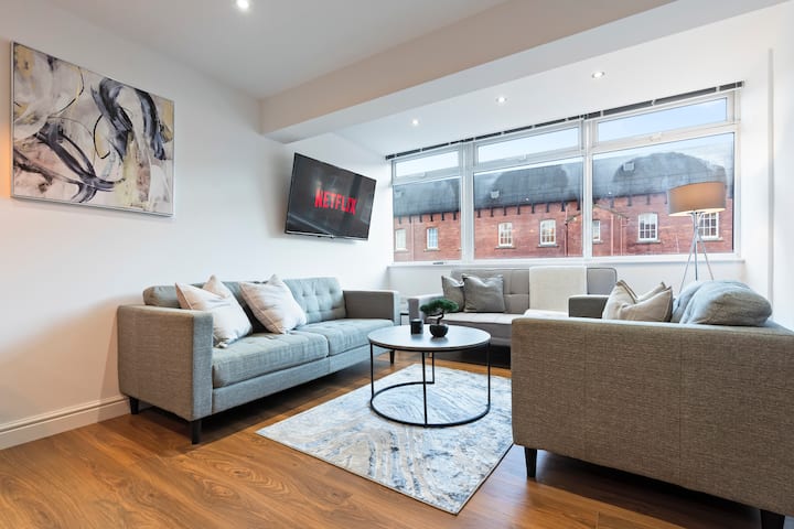 Central - Parking - Vibrant - Leeds