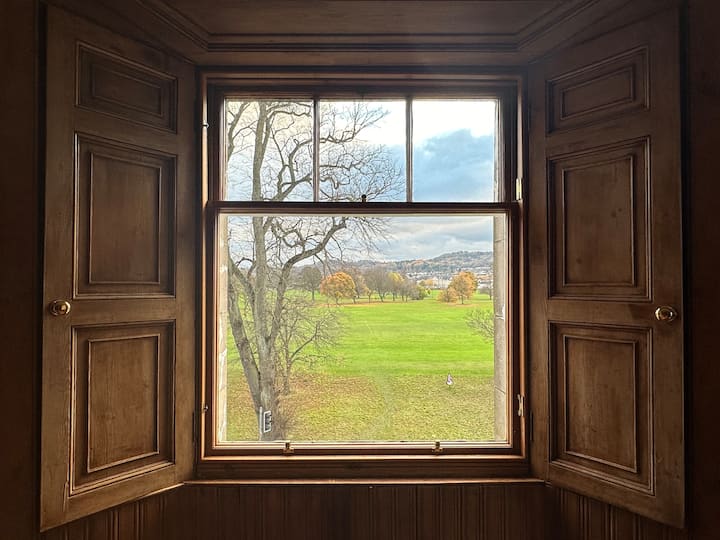 Georgian Park View Apartment - Perth