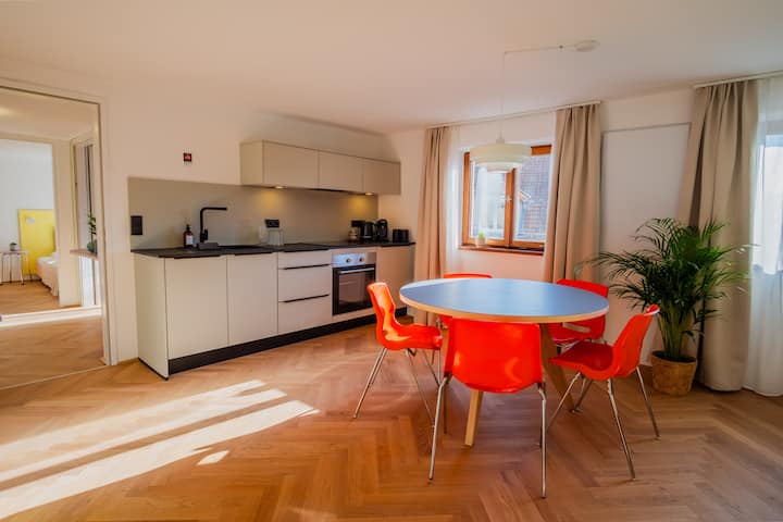 Apartment Im 400 Jahre Stadthaus - Innsbruck