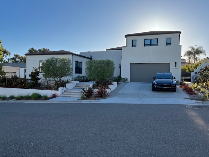 Luxury Oasis - Del Mar, CA