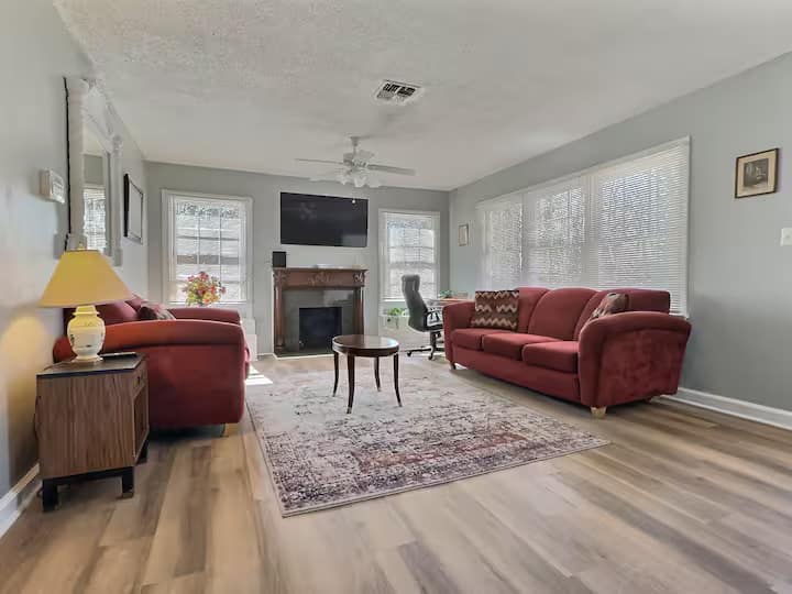 Portofino; Robinson Hill 2 Br/1ba - Full Kitchen - Montgomery, AL