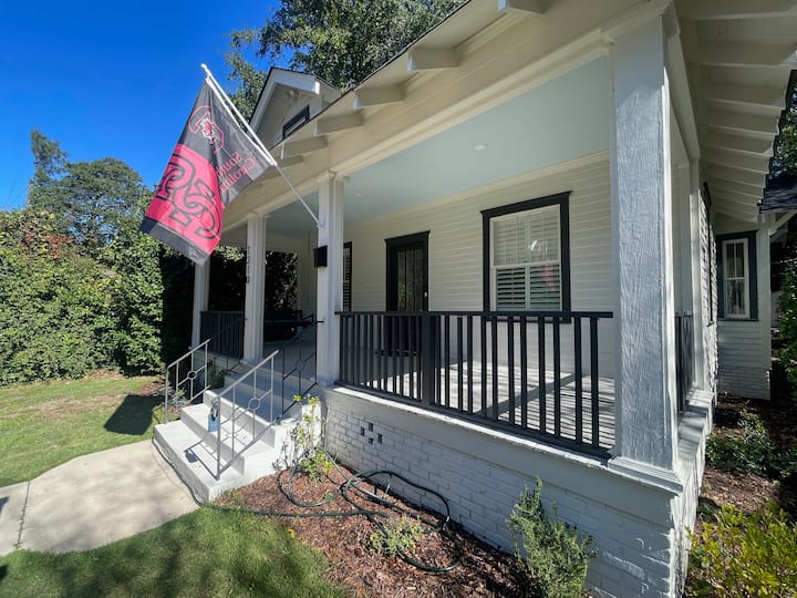 Carolina Bliss Near Usc Awaits! - Columbia, SC