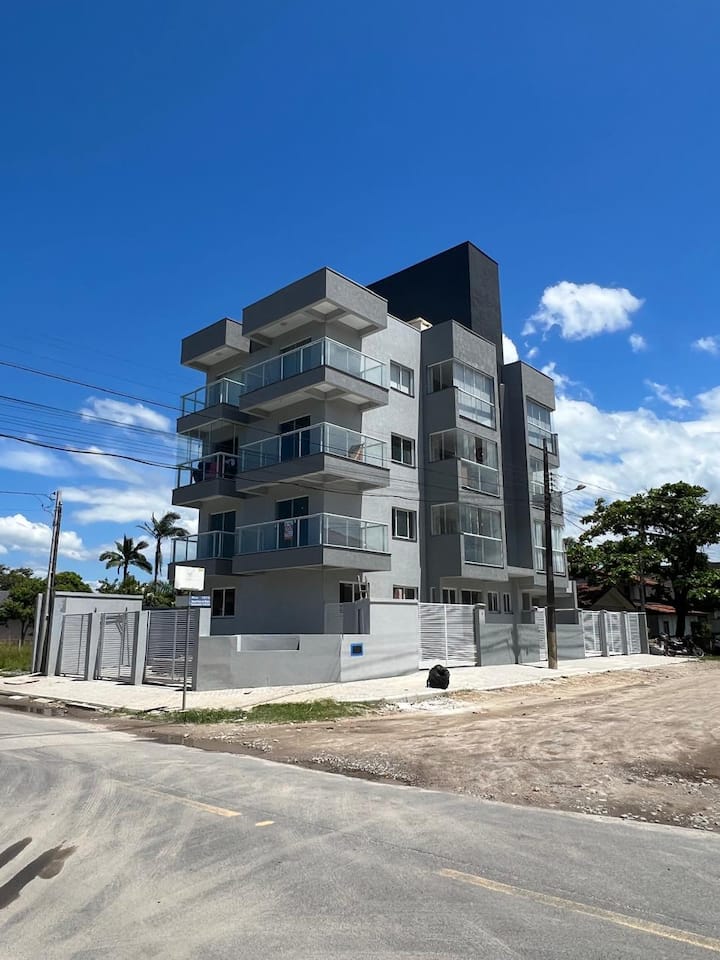 Novo Ap Balneário Itapoá- Sc - Cortesia Limpeza. - イタプア