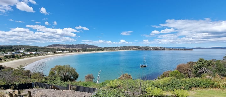 Beach Bliss With Panoramic Views - Primrose Sands