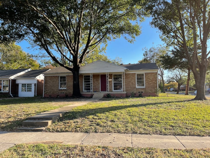 Newly Remodeled, Great Location! - Irving, TX