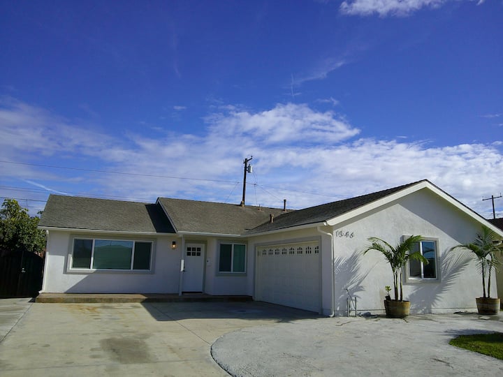 Beach House, Californian Room - Oxnard, CA