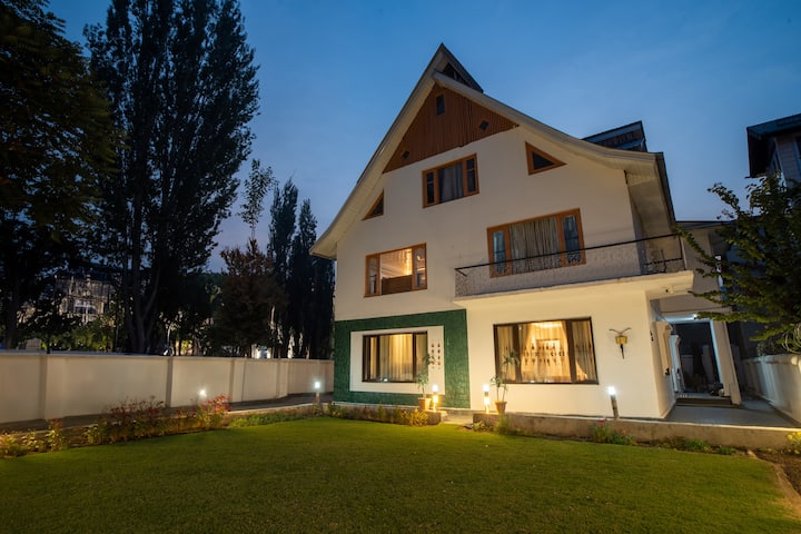 Manzil 2br First Floor W/ Garden | Sama Homestays - Srinagar