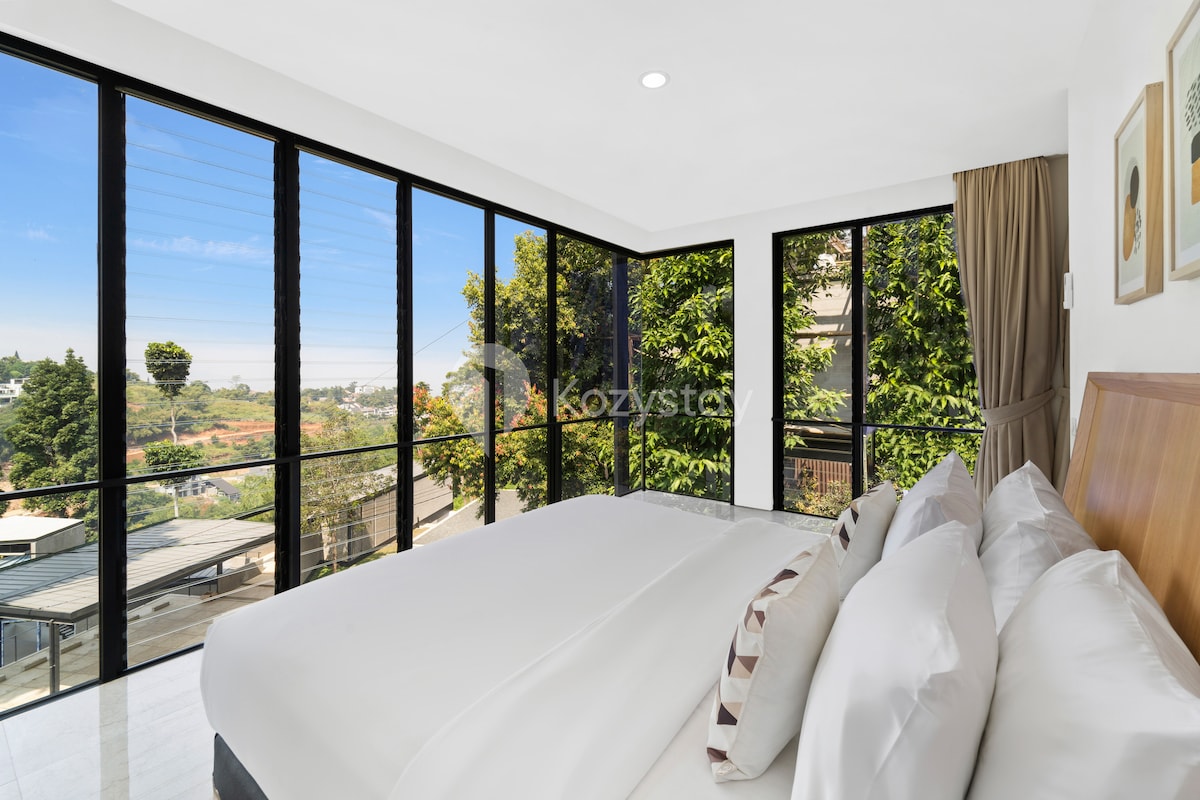 Sukha by Kozystay | 3BR | Heated Pool | Bandung - Villas for Rent in ...