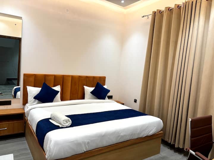 The Perfect Break For Your Soul - Agra