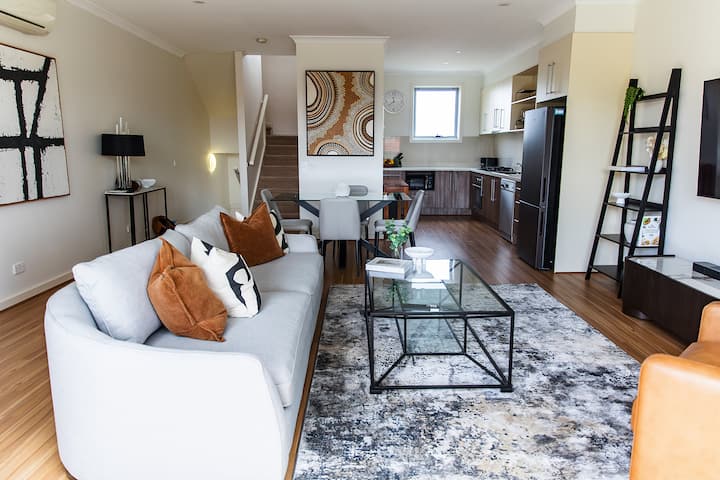 Eastland Escape, Stay With Style - Bayswater