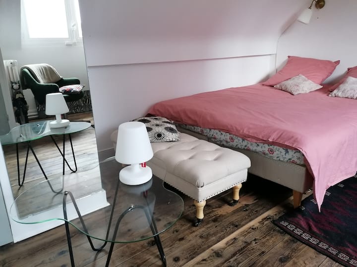 Chambre à L'étage Dans Maison De Ville. - Tours