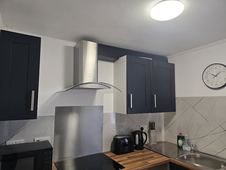 Cosy Studio In The Heart Of Bridgend - Bridgend