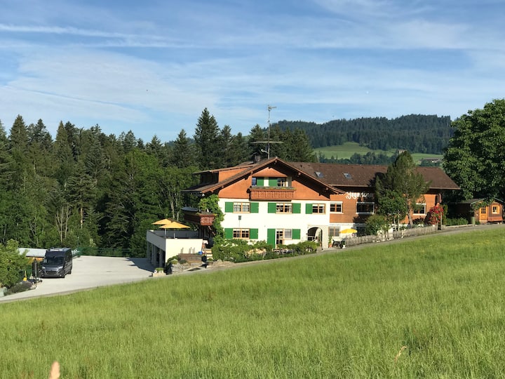 Fw. 3 Zimmer, 3 Nasszellen - Scheidegg